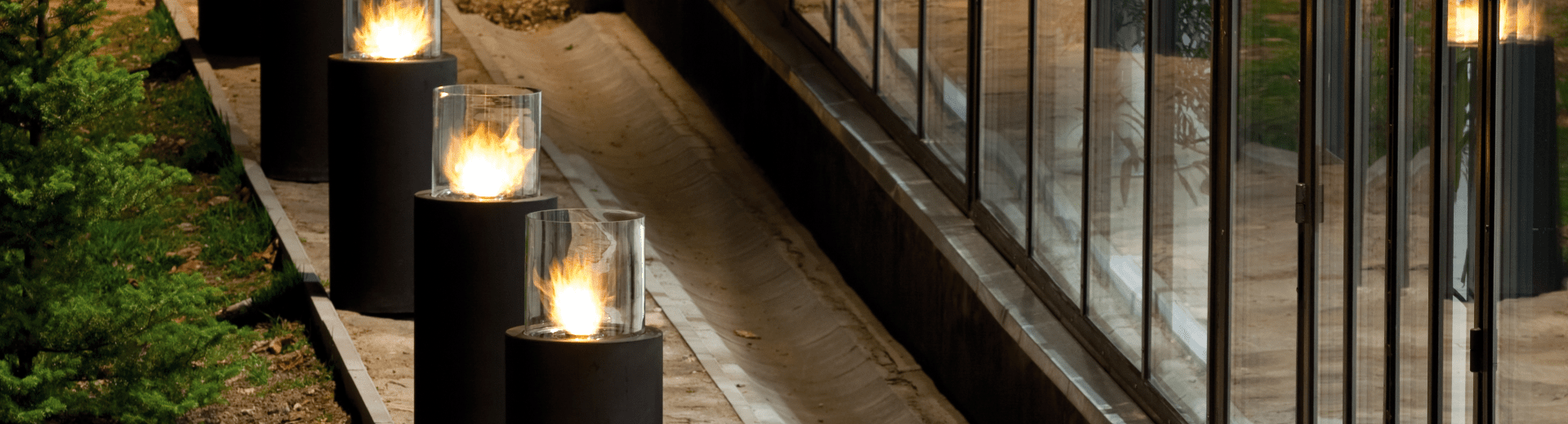 TOTEM - Outdoor Patio Fire Column | Planikafires